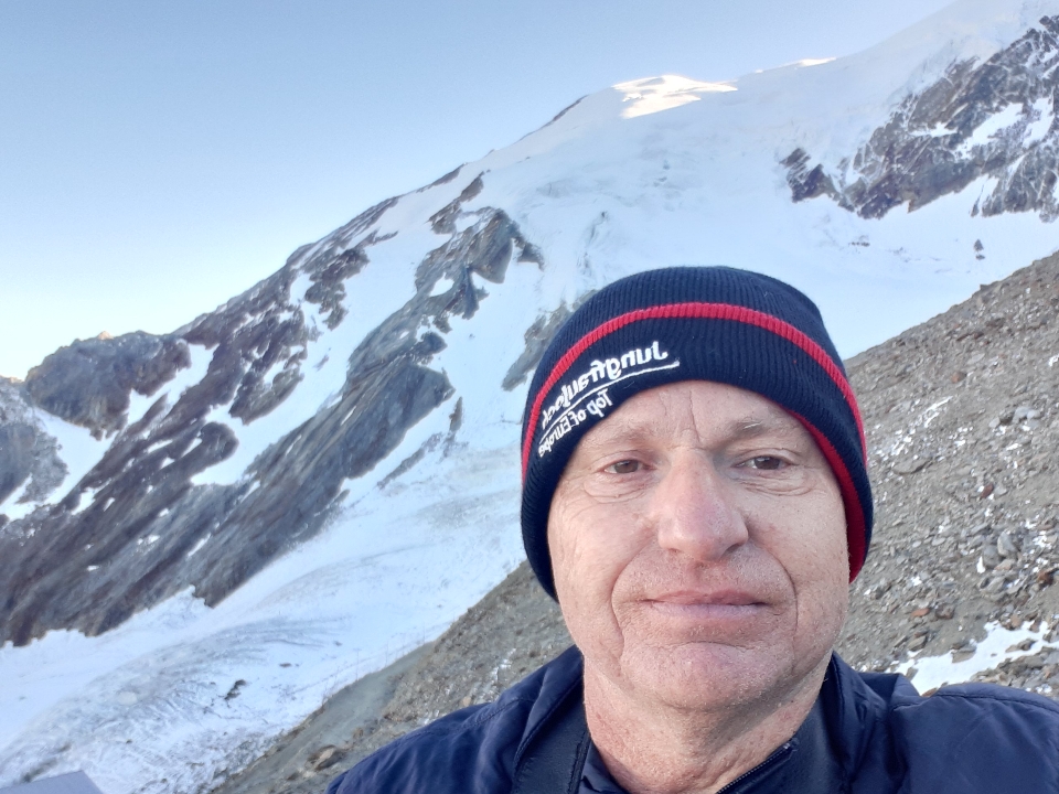 Séance de dédicace avec Sébastien Botella et Claude Raybaud pour le ...